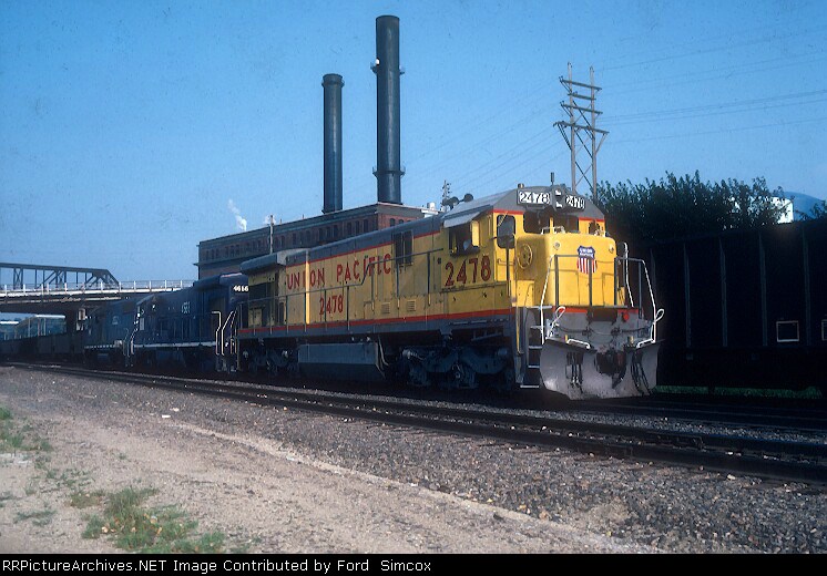 UP 2478 @ Grand Avenue 1987